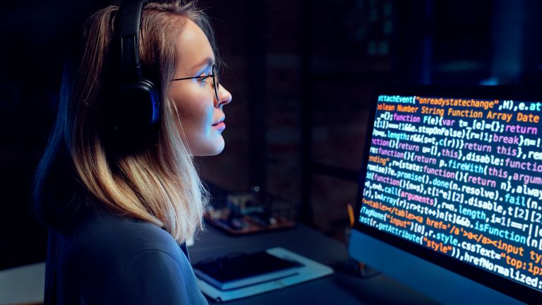 Pesquisa revela os 10 cursos tech mais buscados por empresas em 2024 ...