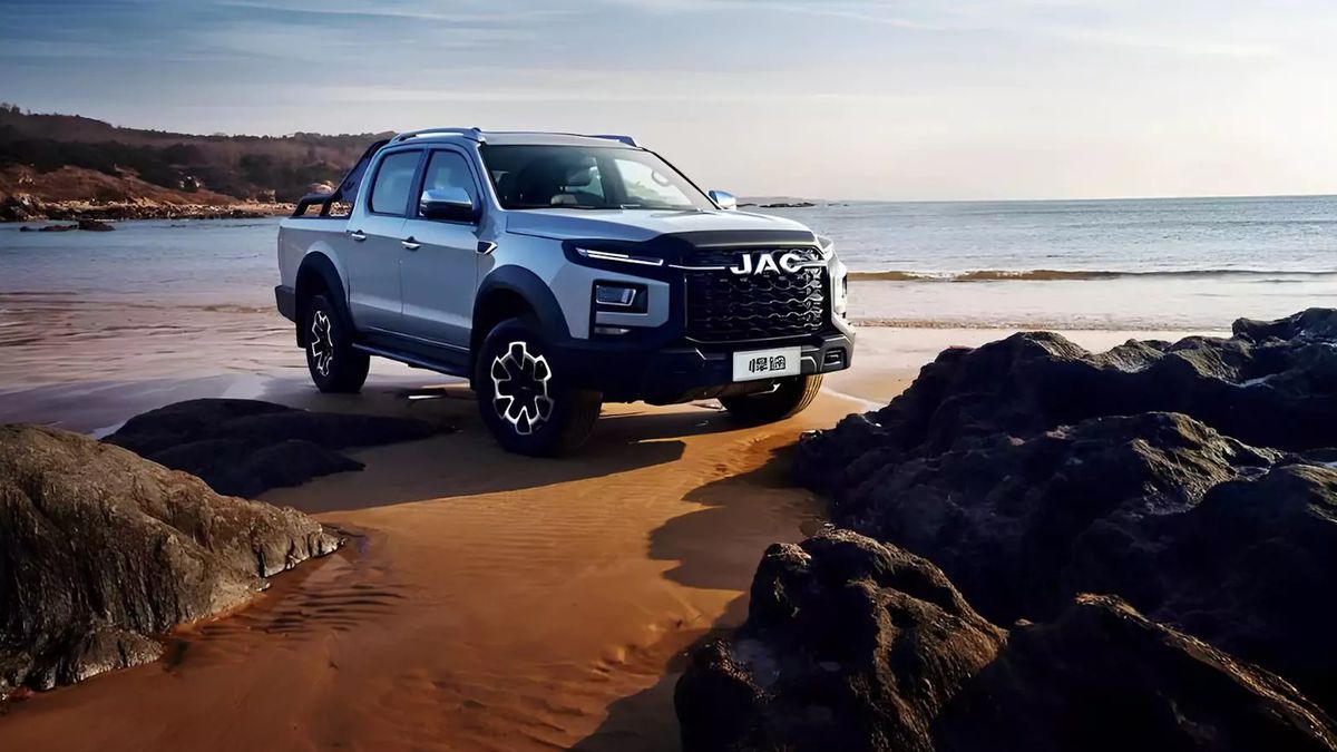 JAC Hunter T9 | Picape a combustão é vista no Brasil, mas só “a passeio ...