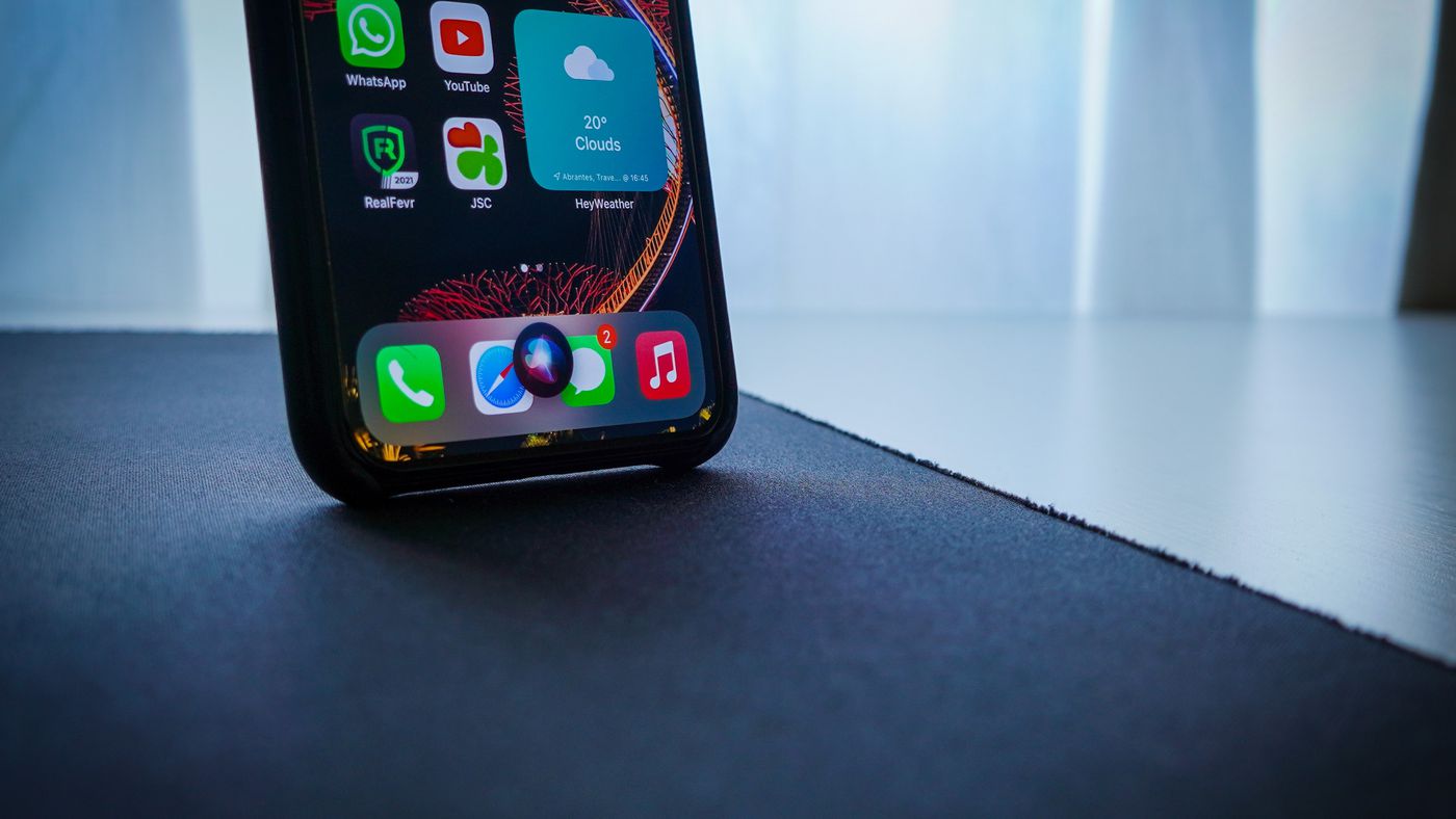 Siri completa 10 anos: conheça a história e a evolução da assistente da ...