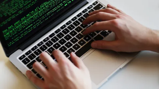 8 sites para aprender Python de graça - Canaltech