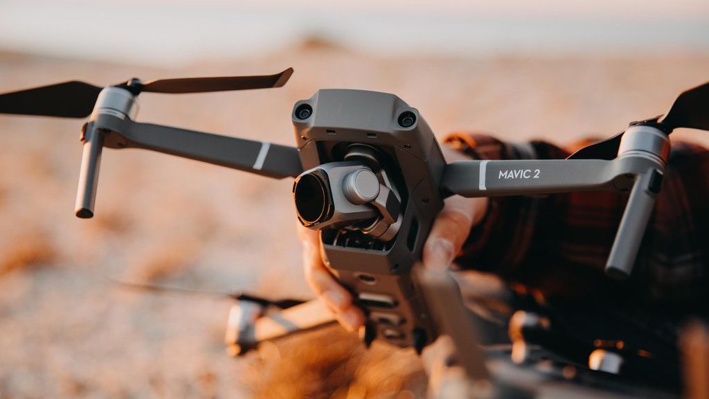 DJI pode lançar drone com lente teleobjetiva, SSD integrado e gravação ...