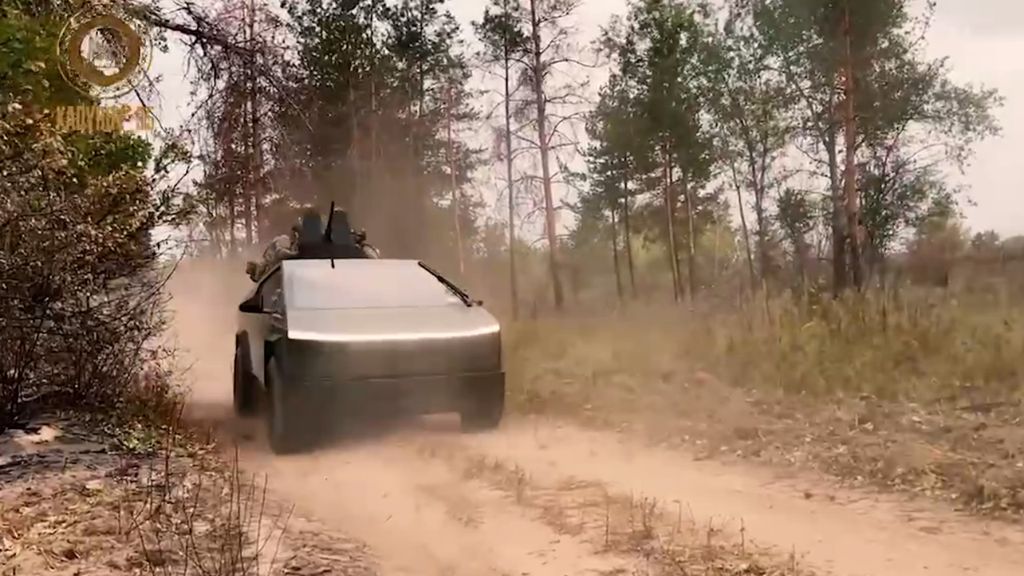 Musk bloqueia Cybertruck a distância e irrita militar russo - Canaltech