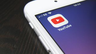 Aloud | IA do YouTube vai dublar vídeos automaticamente - Canaltech