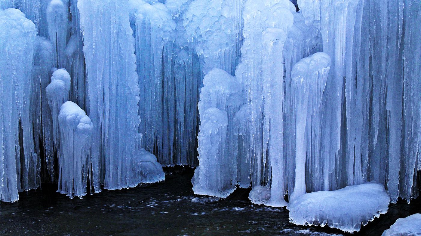 O formato do gelo derretido muda de acordo com a temperatura - Canaltech