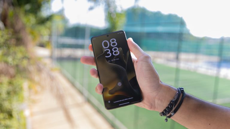 Fim da voz clonada: Android cria trava "invisível" contra golpes por IA ...