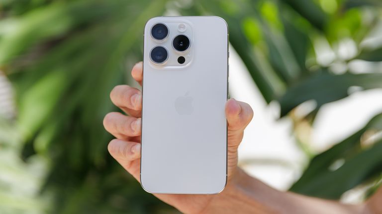 Ainda vale a pena comprar o iPhone 15 Pro? - Canaltech