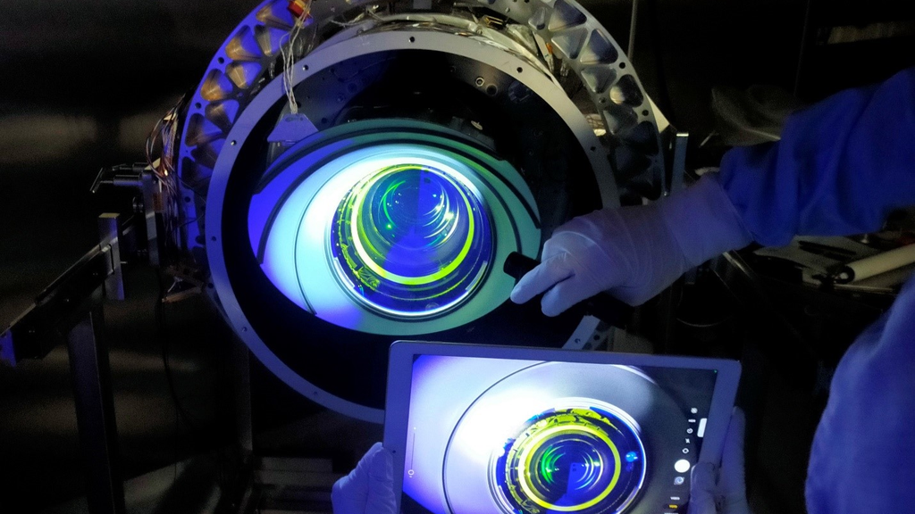 ESA testa protótipo de câmera "caçadora de exoplanetas" em simulador ...