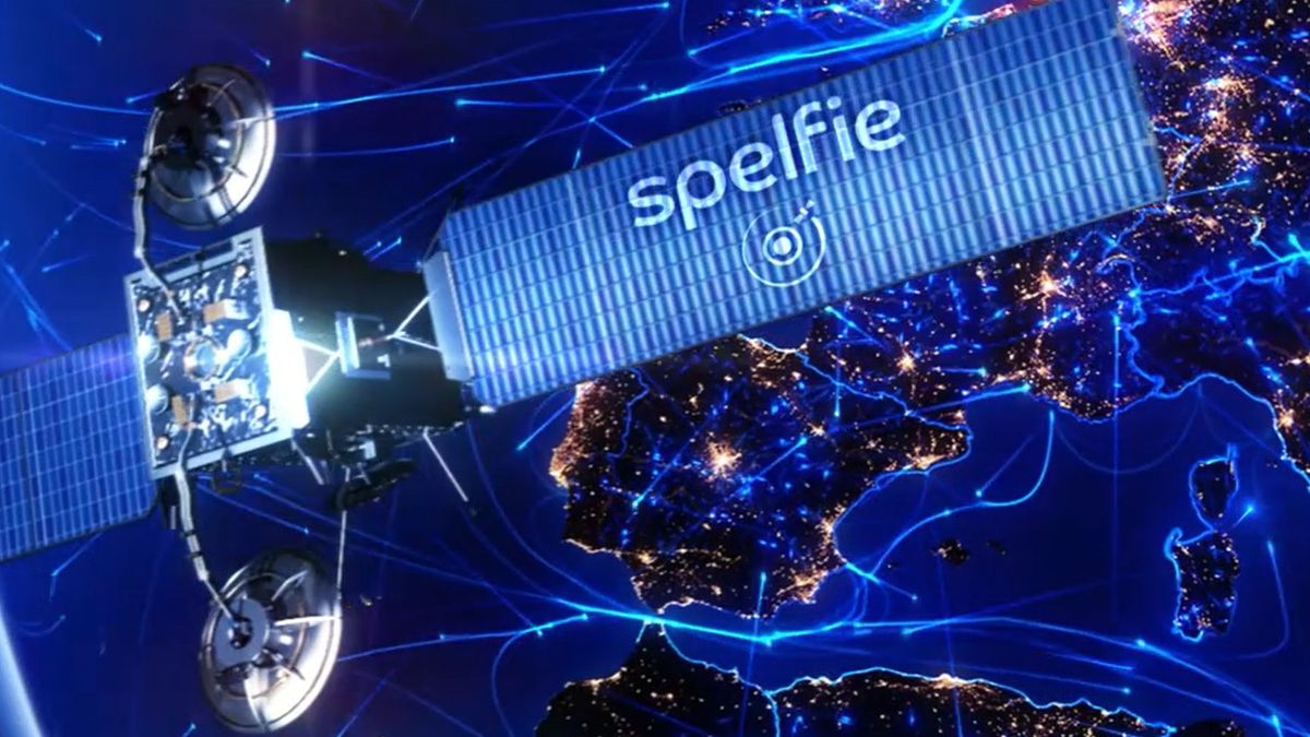 Spelfie | Projeto oferece "selfies espaciais" por meio de aplicativo gratuito - Canaltech