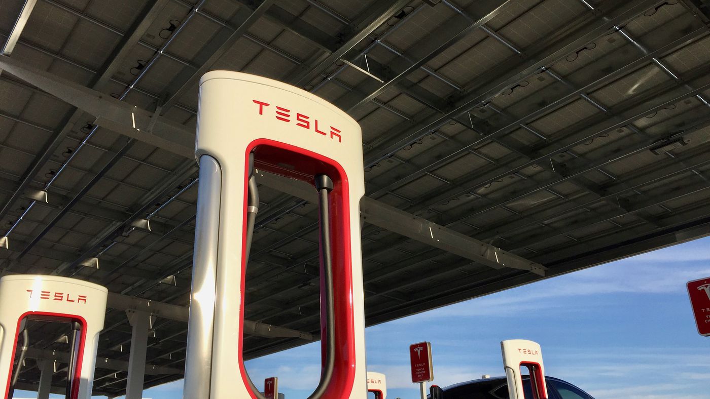 Tesla recorre à Starlink para oferecer Wi-Fi gratuito em estações de ...