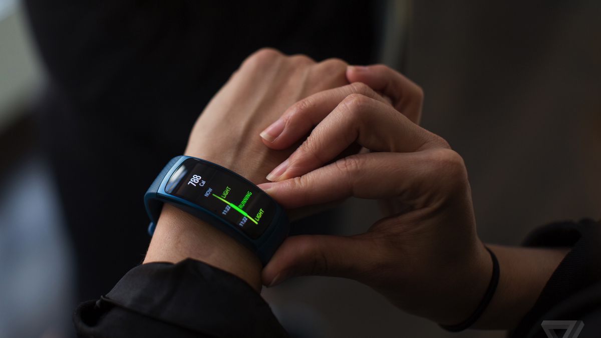 Samsung parece estar trabalhando num Gear Fit Pro - Canaltech