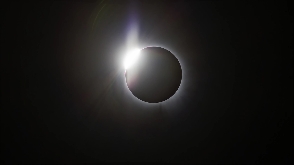 Destaque da NASA: vídeo do eclipse solar é foto astronômica do dia ...
