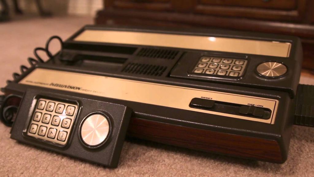 O inovador console Intelivision, lançado em 1982, pode receber um ...