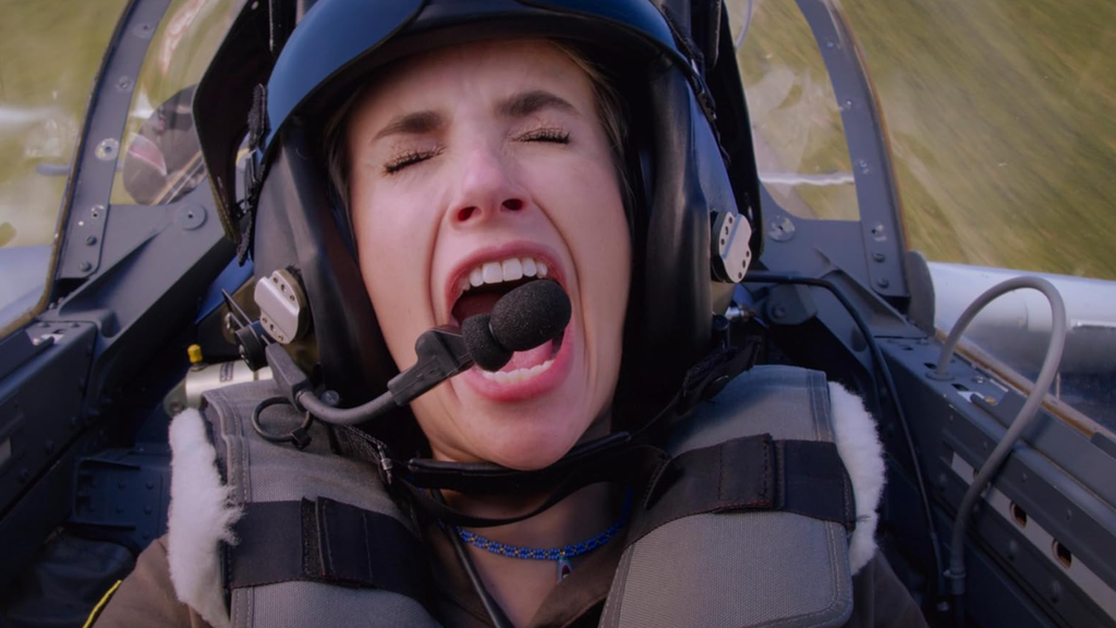 Emma Roberts é astronauta em trailer de comédia do Amazon Prime Video ...