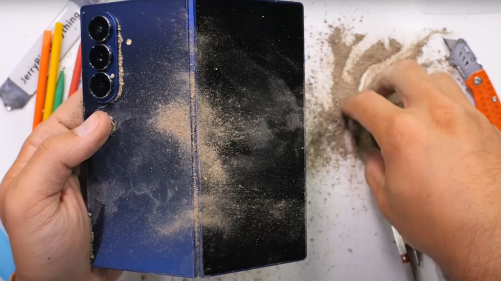 Galaxy Z Fold 7 vence "youtuber da destruição"; veja vídeo - Canaltech