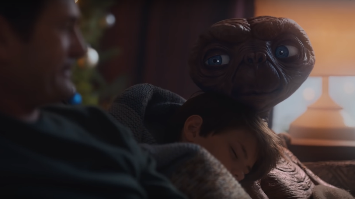 ET retorna após 37 anos e emociona público - Canaltech