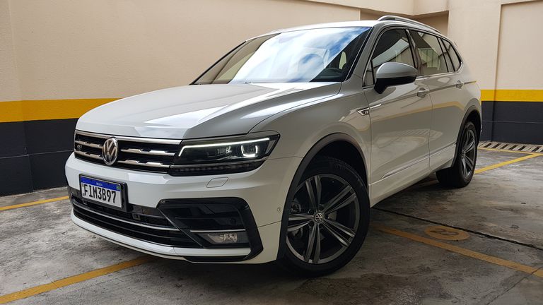 Volkswagen confirma que Golf e Tiguan agora serão elétricos - Canaltech
