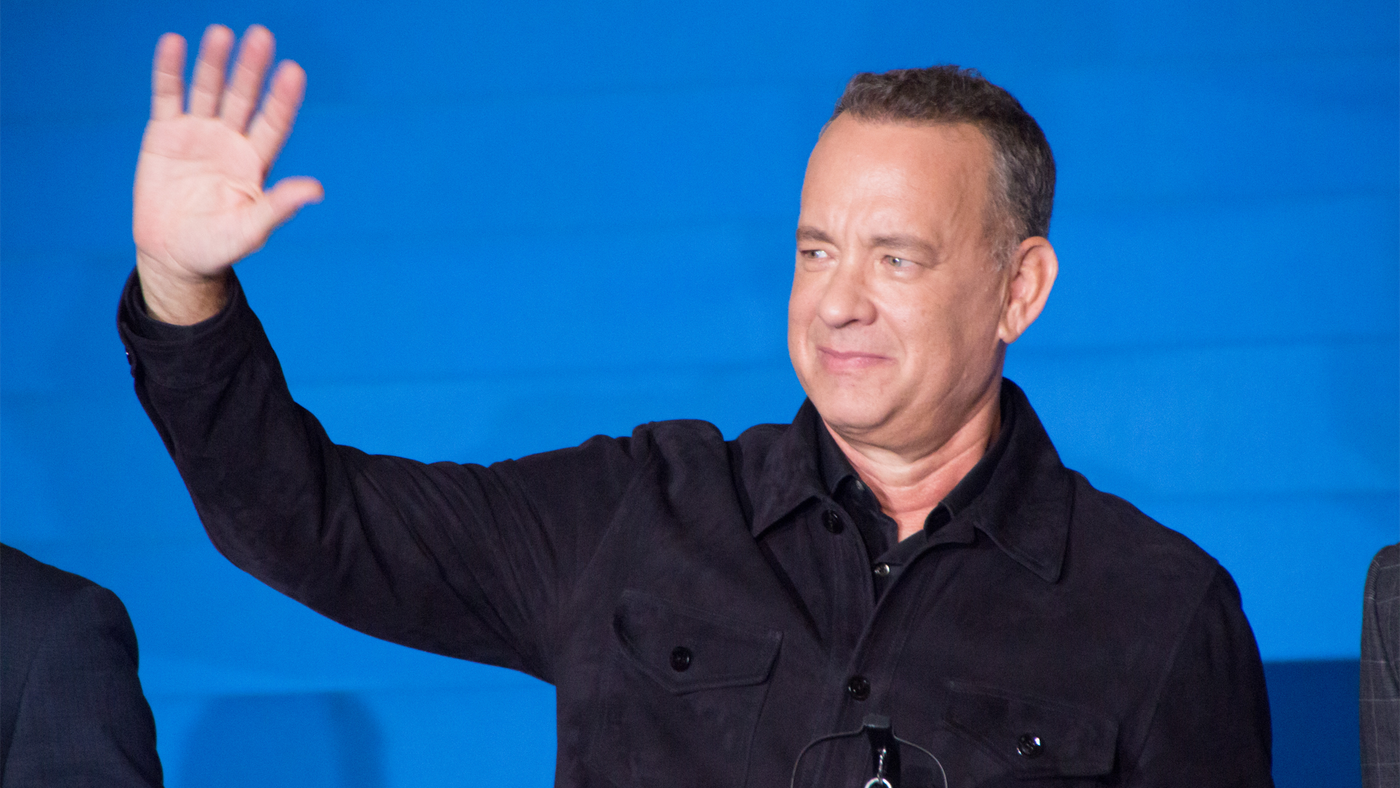 Tom Hanks recusa convite de Bezos para viajar ao espaço — e ainda tira ...