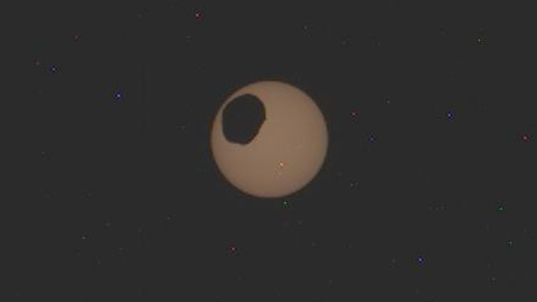 Eclipse em Marte | Vídeo mostra lua Fobos cruzar o Sol - Canaltech