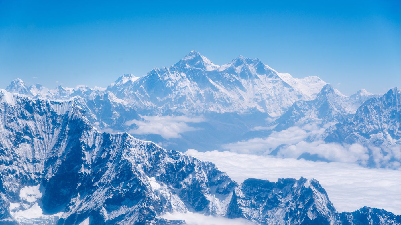 Geleira no Monte Everest perdeu 2 mil anos de gelo desde a década de ...