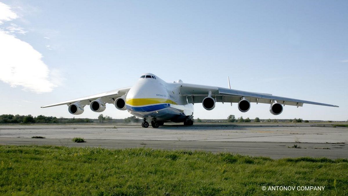 Antonov An-225 | Novas imagens mostram que reconstrução será impossível ...