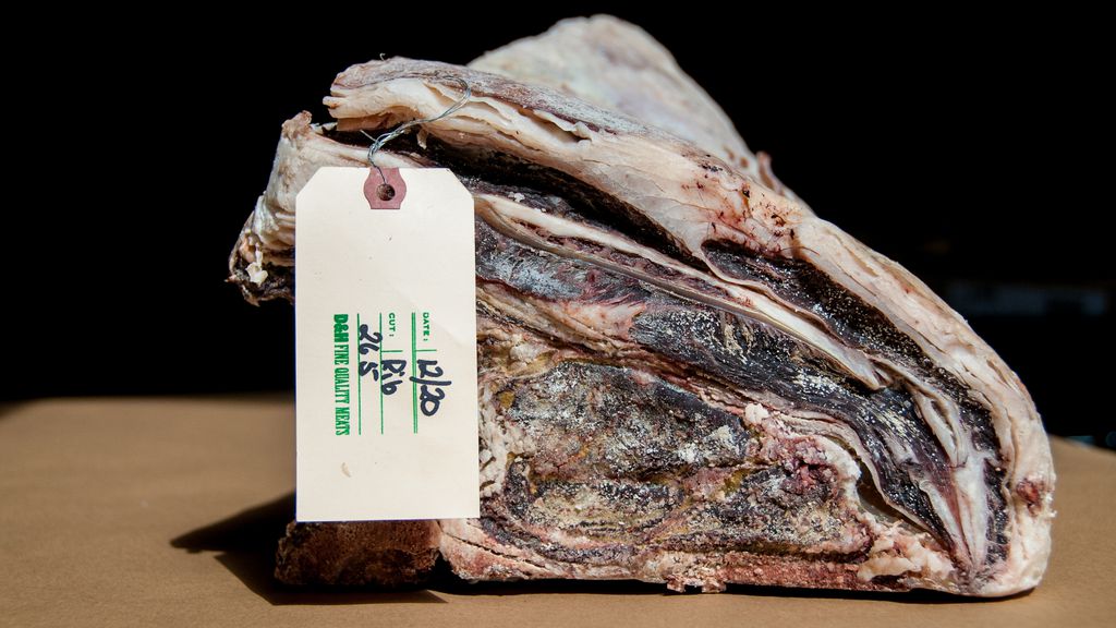Dry Aged: conheça a "carne podre" que faz sucesso no Brasil e no mundo ...