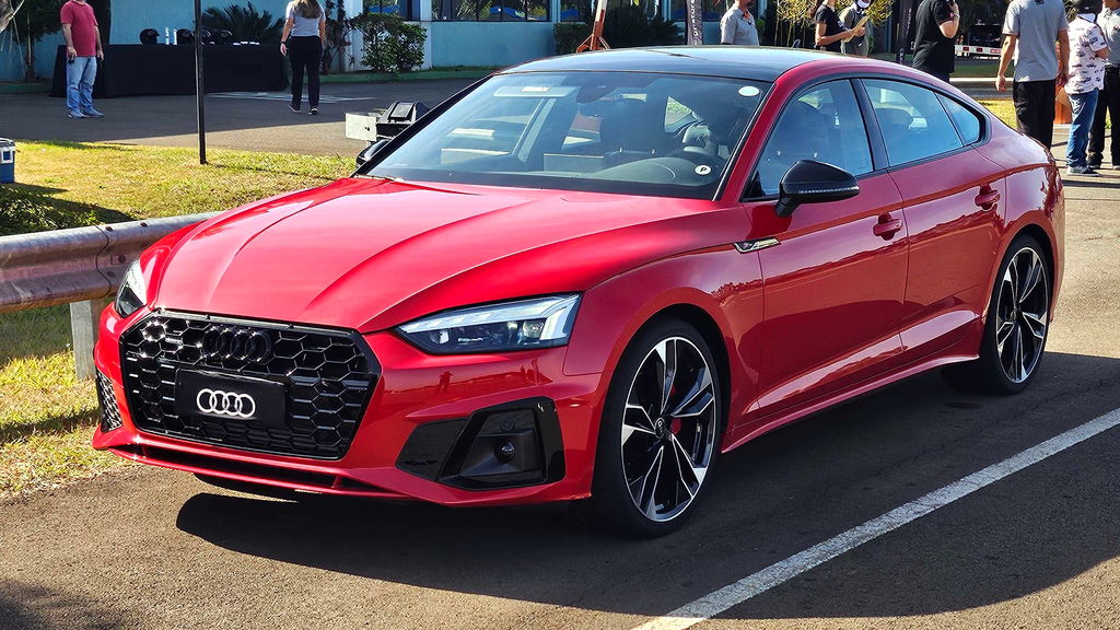 Preview Audi A5 quattro | Badalada tração torna carro “bom de pista ...