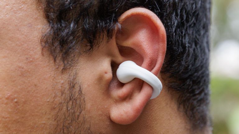 Review Xiaomi Sound Earcuffs | Fone TWS que parece um brinco - Canaltech