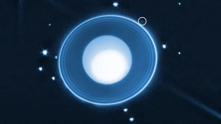 Urano | Descoberta de lua minúscula eleva total de satélites no planeta ...