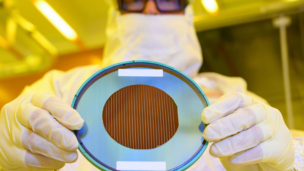 Intel Foundry apresenta avanços importantes em interconexões de chips ...