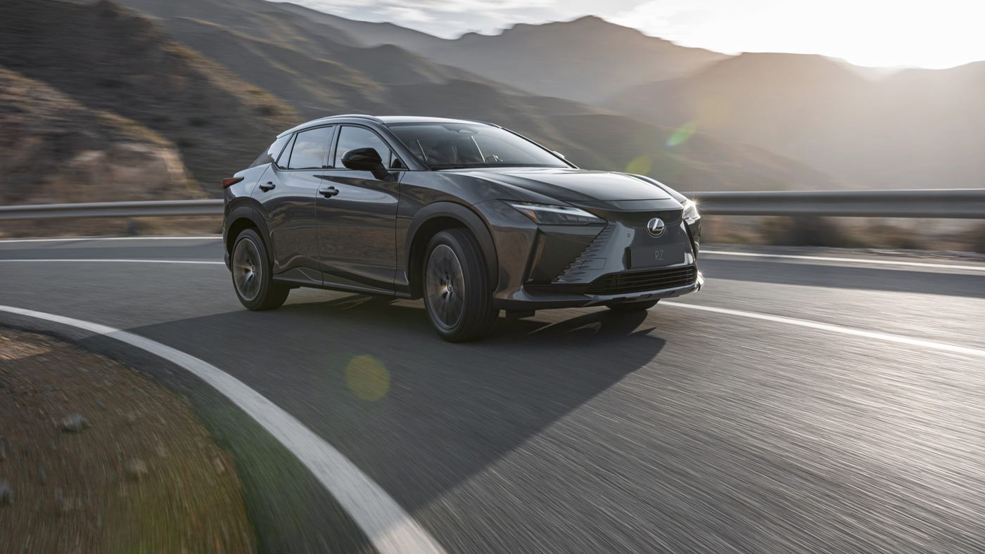 Lexus RZ | Primeiro SUV elétrico da marca é luxuoso, tecnológico e ...