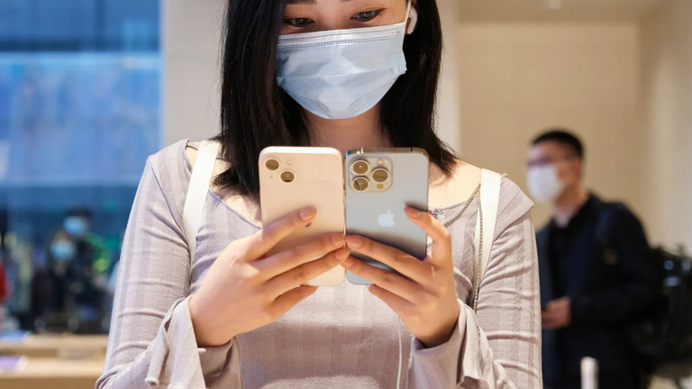 Posso ter 2 iPhones diferentes com o mesmo Apple ID? - Canaltech